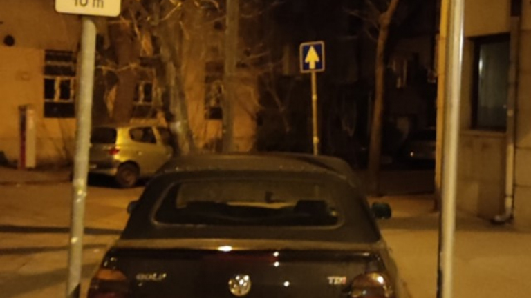 Viador utca, új parkolás tábla - Járókelő.hu. Ha megosztod, megoldod ...